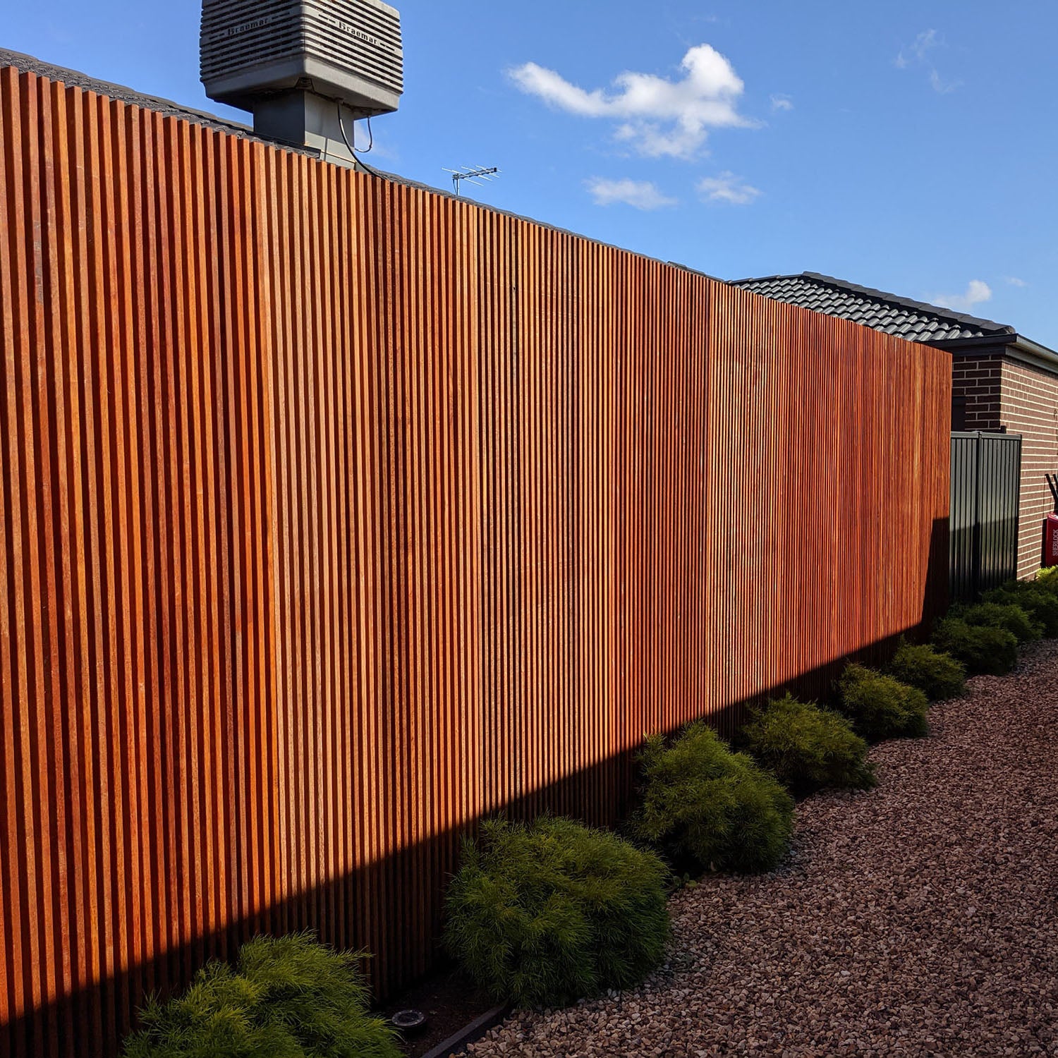 Merbau Batten Screens - Oiled Finish – Timber Screens Australia